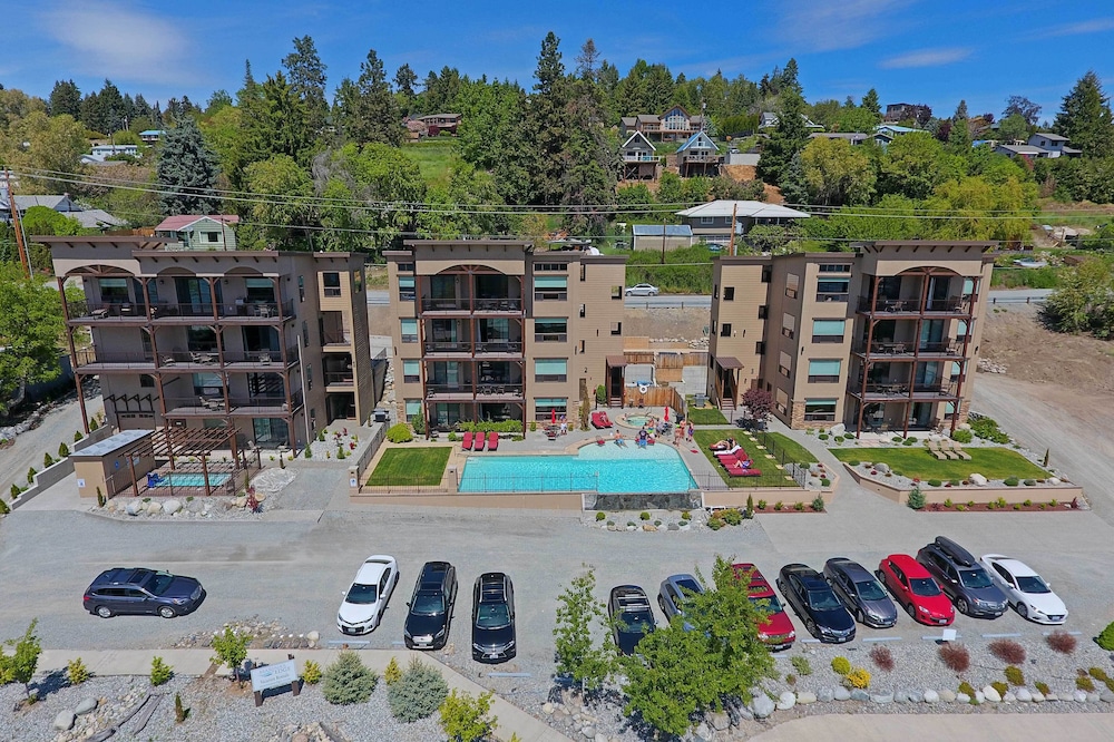 Breezy Lake Chelan Condo W/ Pool & Hot Tub Access! - Lake Chelan State Park, Chelan