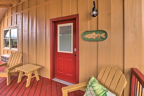 강 근처의 업데이트된 산 전망 스튜디오 W/ 로프트! - 멜버른