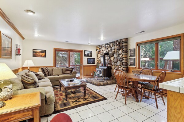 Lake Tahoe Family Home W/ Hot Tub & Game Room! - Nevada
