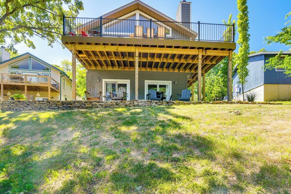 Reeds Spring Retreat W/ Lakeview Deck + Grill - Table Rock Lake