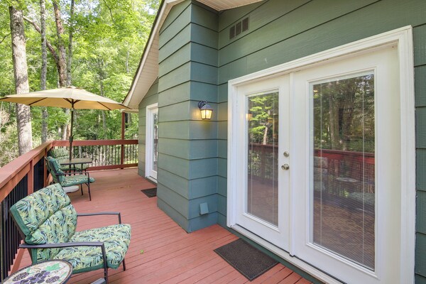 Quaint Smoky Mountain Cabin - 4 Mi To Gatlinburg! - Gatlinburg, TN