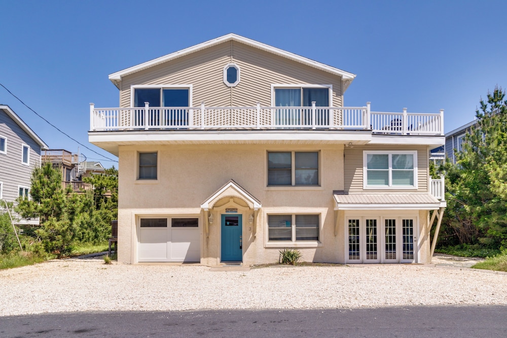 Idyllic South Bethany Home W/ Private Beach Access - Bethany Beach, DE
