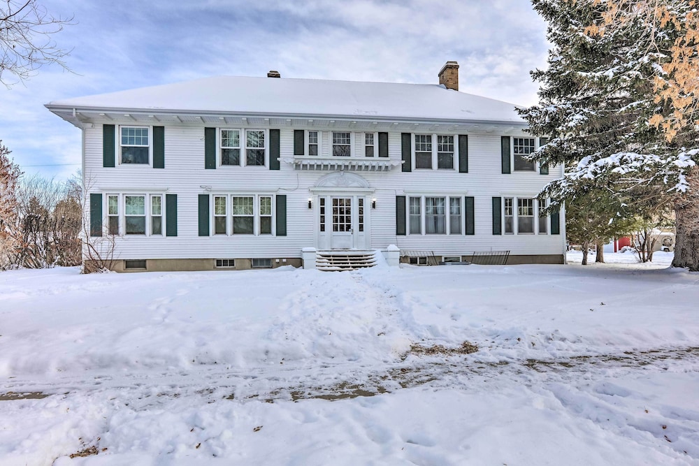 2nd-floor Dillon Apt - Near University & Fishing! - Dillon, MT