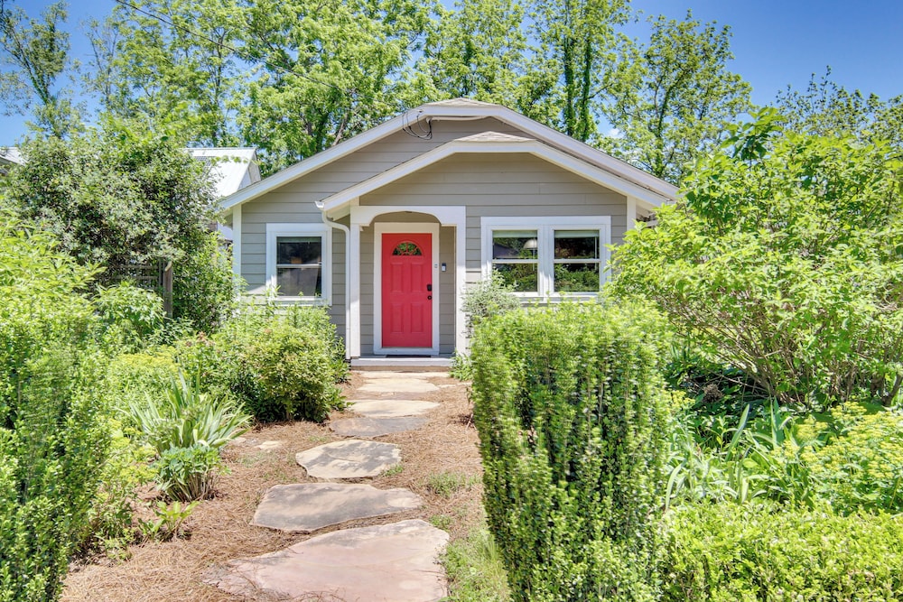 Downtown Brevard Home: Walk To Bars & Breweries! - Brevard, NC