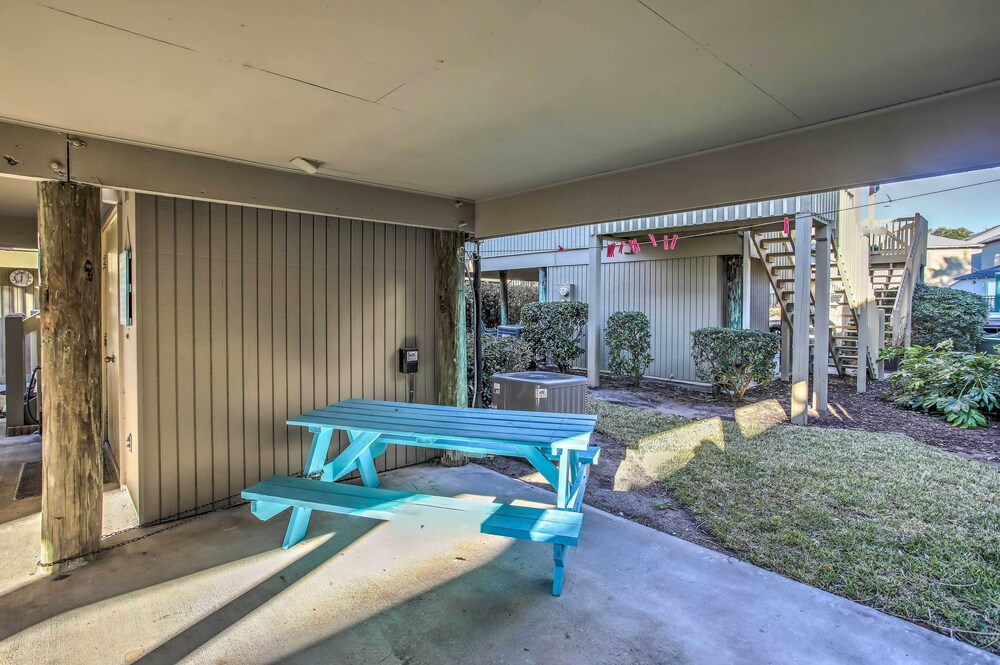 Walk To Beach: Dog-friendly Myrtle Beach Cottage! - South Carolina