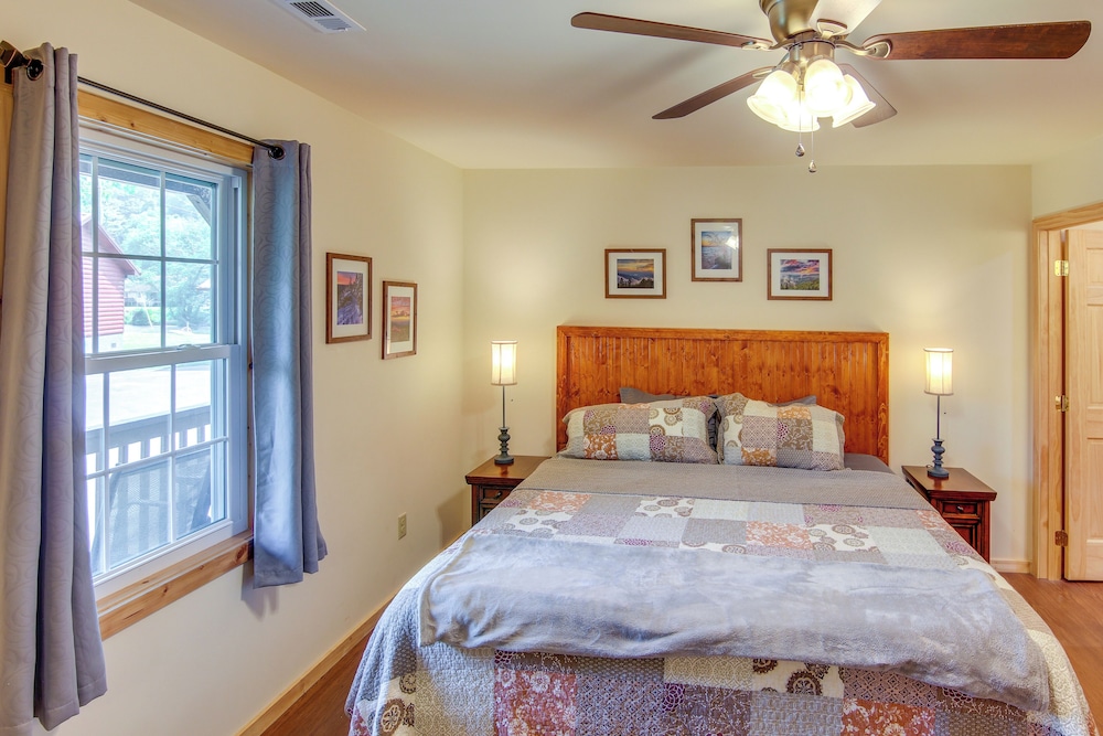 Hike, Fish & Relax: Bryson City Cabin Escape - Cherokee, NC