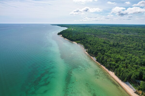 Waterfront Cheboygan Home W/ Fire Pit - Cheboygan State Park, Cheboygan