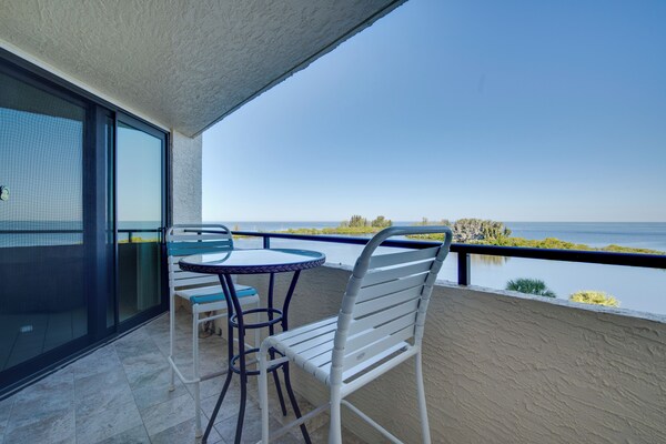 Coastal Hudson Condo W/ Gulf Front Views! - Hudson Beach, Hudson