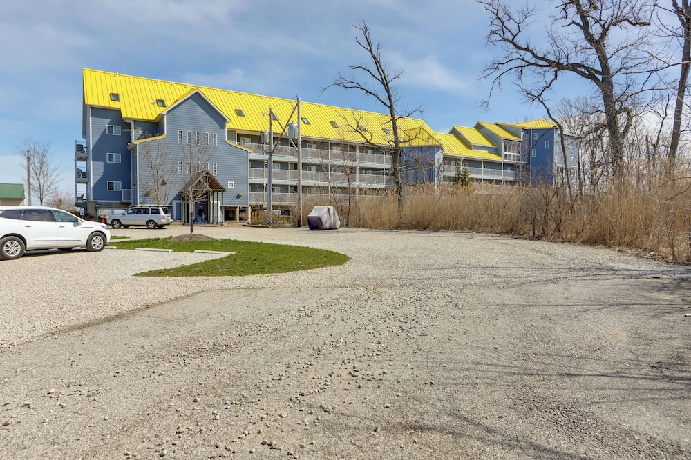 Waterfront Middle Bass Condo W/ Lake Erie Views! - Put-in-Bay, OH