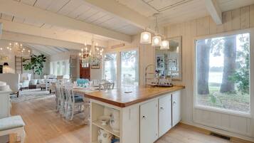 Casa (2 Bedrooms) | Interior