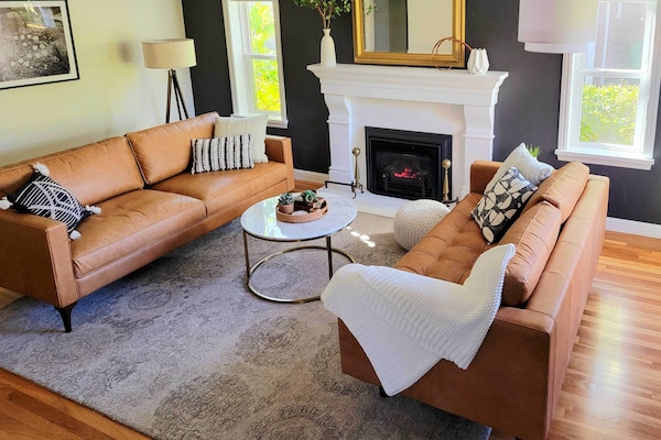 Ski, Shop & Explore: Walkable Midtown Reno Oasis! - Reno, NV