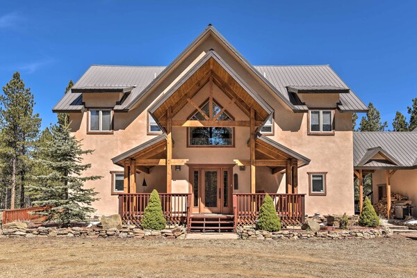 Grand Angel Fire Retreat W/ Hot Tub & Fire Pit! - Coyote Creek State Park, Guadalupita