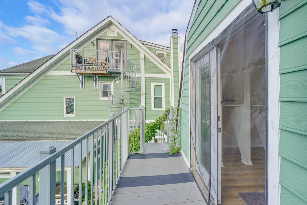 Epic Brunswick Apartment With Deck! - Maryland