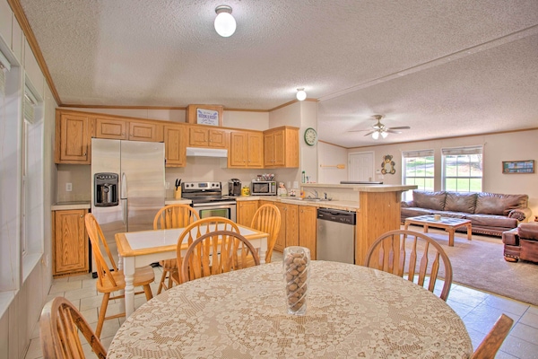 Spacious House ~ 1 Mi To Lake & Boat Ramp! - Foss Reservoir, OK