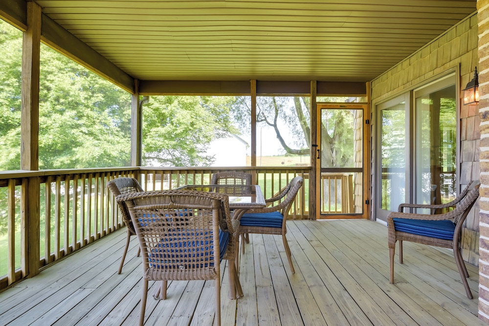 Calm Stewartstown Cottage On 90 Acres W/ Barn - Prettyboy Reservoir, MD