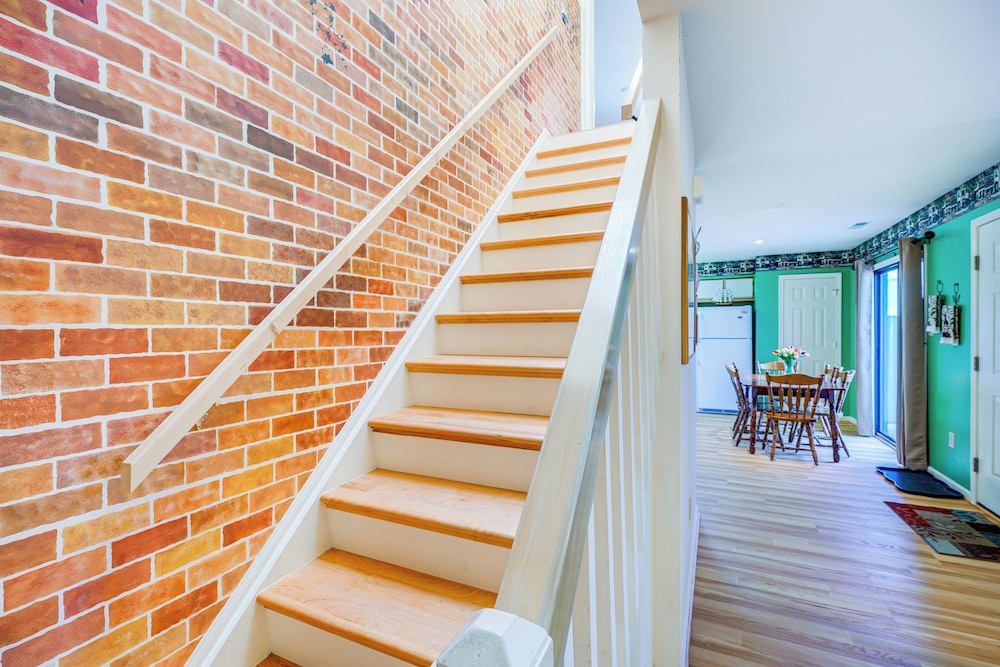 Kitty Hawk Vacation Rental: 1 Mi To Beaches! - Kitty Hawk, NC