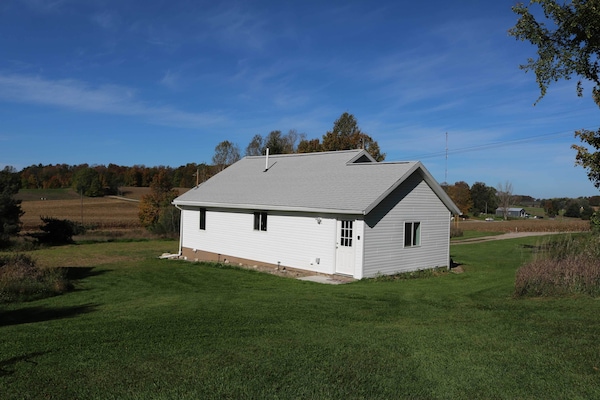 3 Mi To Lake Michigan: The Country Cottage - Torch Lake, MI