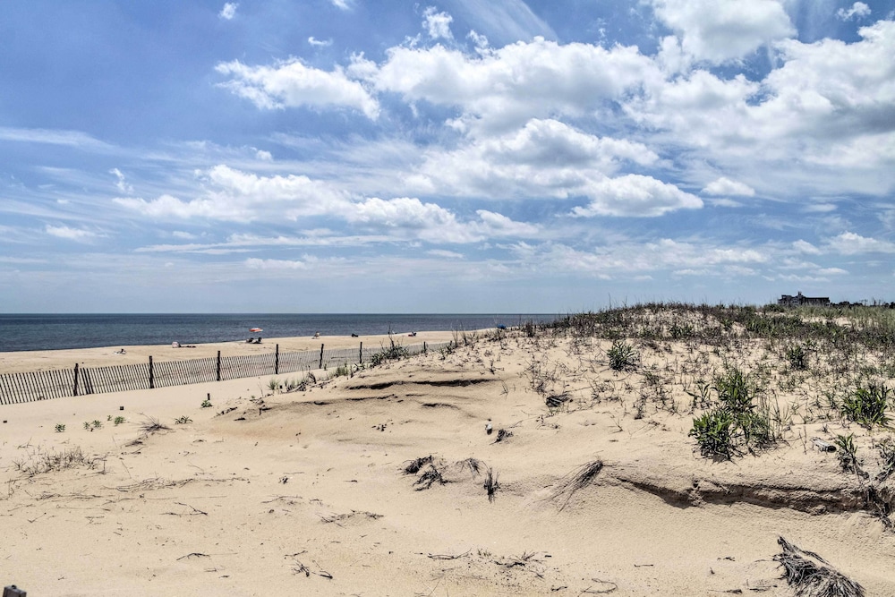2 Mi To Ocean: Rehoboth Beach Condo W/ Pool Access - Rehoboth Beach, DE