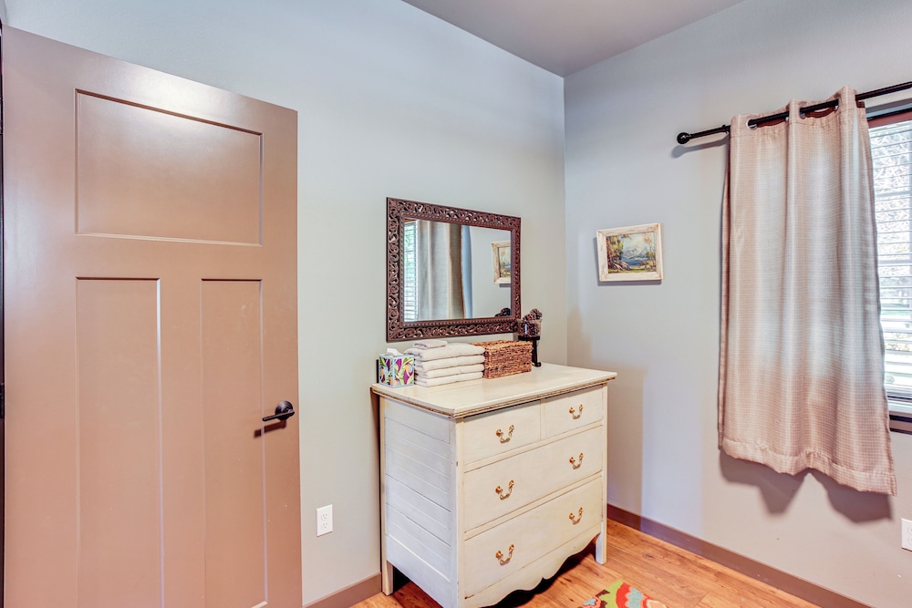 Rustic Cabin Near Mt Rainier: Fire Pit & Bbq! - State of Washington