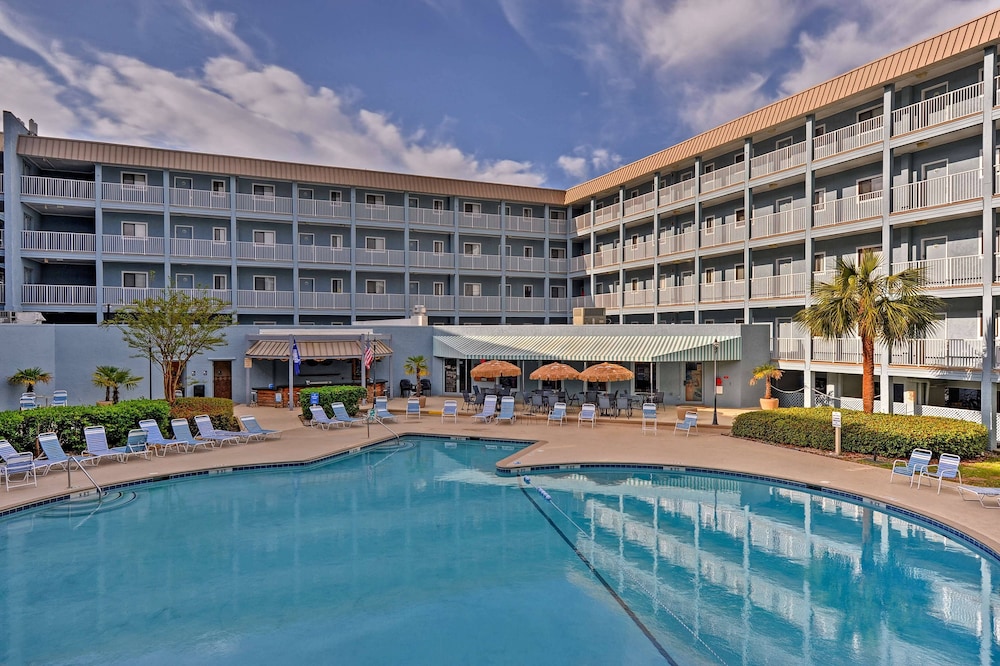 1 Mi To Shelter Cove: Hilton Head Resort Condo! - Hilton Head Island, SC