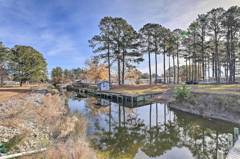 Pet-friendly Cabin W/ Dock: Fish & Explore! - North Carolina