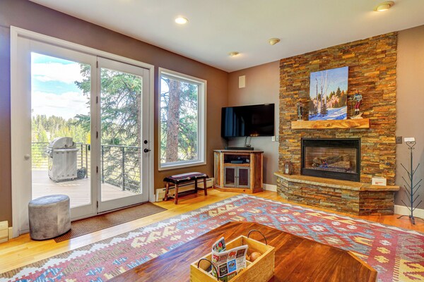 1 Mi To Ski Lift: Mtn-view Breck Home W/ Hot Tub! - Breckenridge, CO