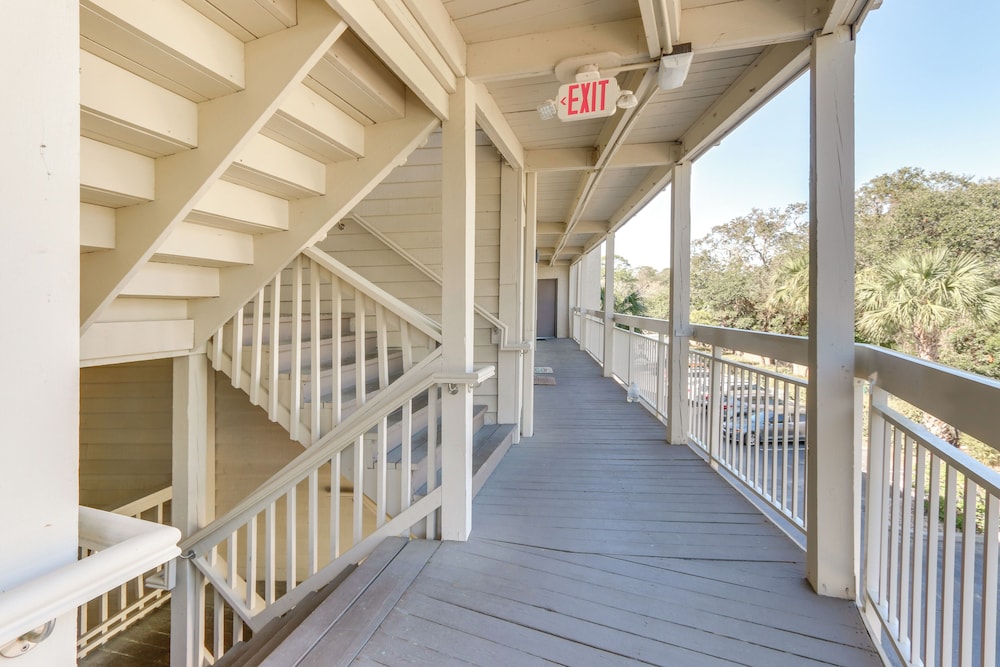 Beachfront Resort Condo W/ Ocean-view Balcony! - Hilton Head Island, SC
