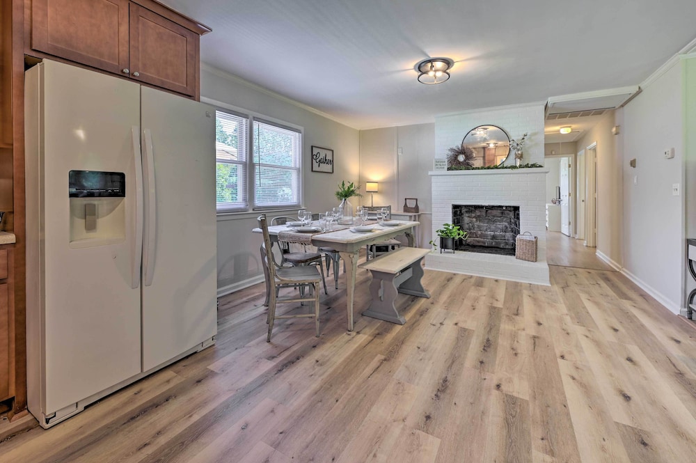 Charming Retreat On 5 Acres W/ Deck & Grill! - Greensboro, NC