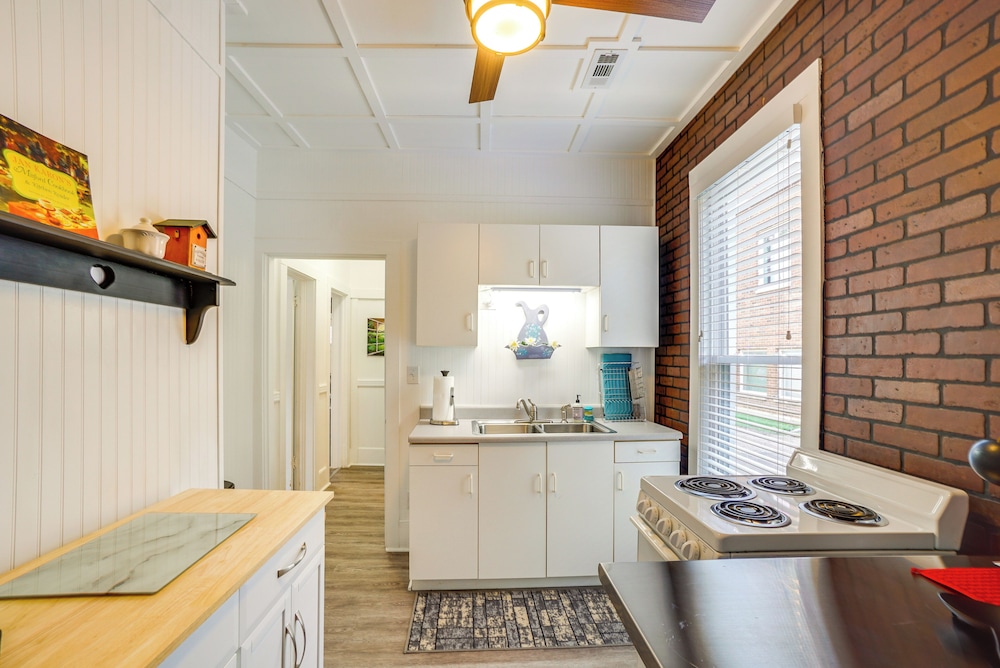 Quaint Mt Vernon Cottage Near Historic Dtwn! - Mount Vernon, OH