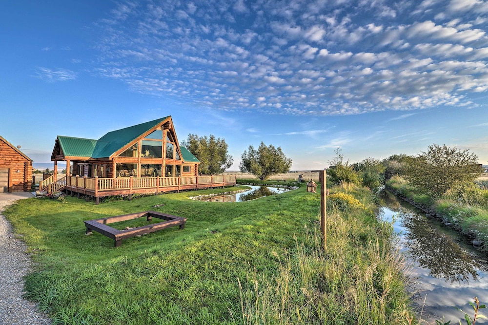 Stunning Driggs Retreat W/ Private Hot Tub & Pond! - Lake Solitude, WY