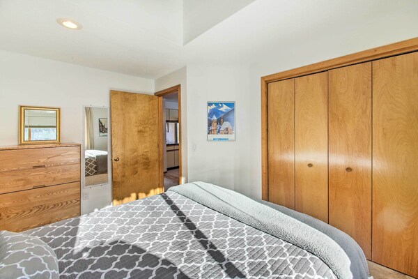 3 Mi To Attitash Resort: Condo W/ Mtn Views! - Jackson, NH