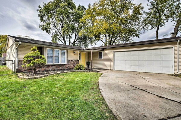 Renovated Griffith Family Home In Chicagoland Area - Merrillville, IN