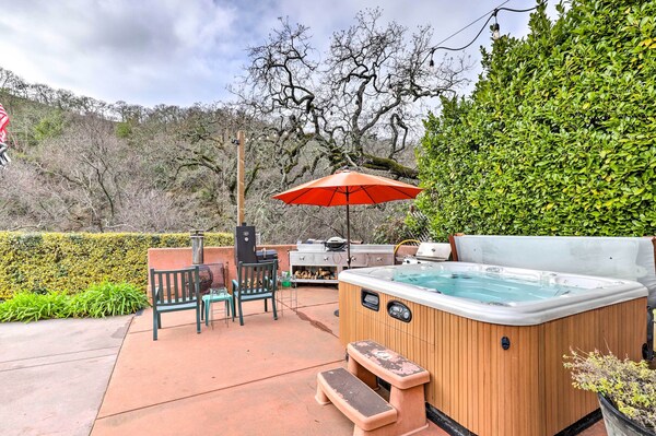Wine Country Retreat At Private Creekside House! - Petaluma, CA