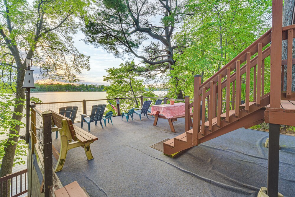 Lakefront Family Retreat W/ Private Dock! - Rice Lake, WI
