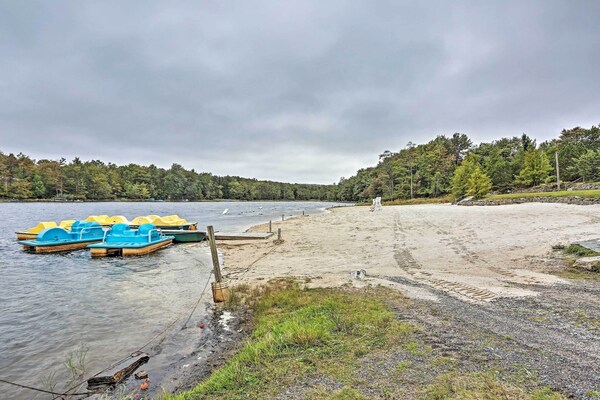 15 Mi To Camelback Ski Resort: Home W/ Deck! - Mount Pocono, PA