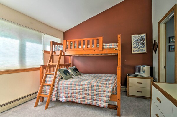 Killington Condo W/ Spa ~ 3 Miles To Ski Resort! - Vermont