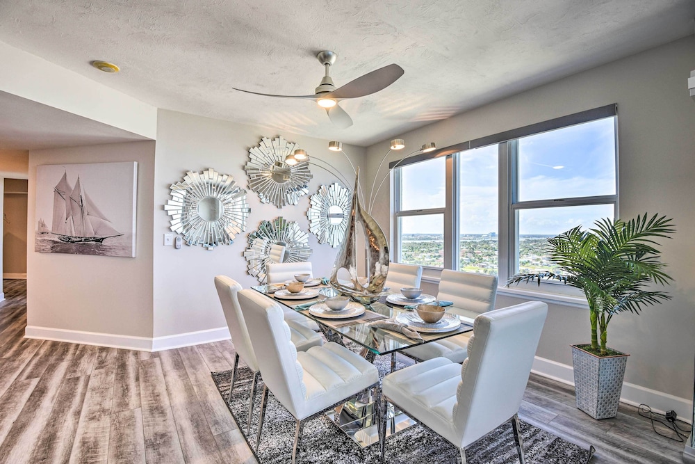 Luxe Daytona Beach Resort Retreat W/ Ocean Views! - Daytona Beach, FL