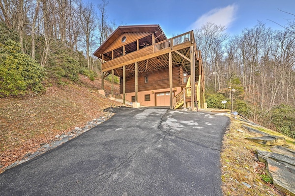 'The Cozy Bear Cabin: Upscale Deck & Mtn Views! - Boone, NC