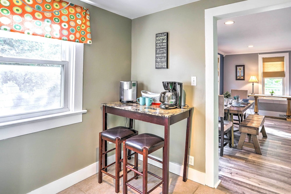 'Sweetwater Hideaway' - Blocks To Lake Erie! - Port Clinton, OH