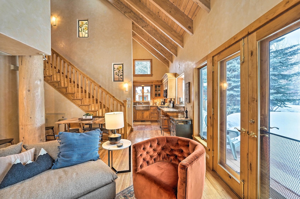 Serene Sun Valley Home W/ Hot Tub & Mtn Views - Sun Valley, ID