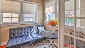 Casa (2 Bedrooms) | Interior