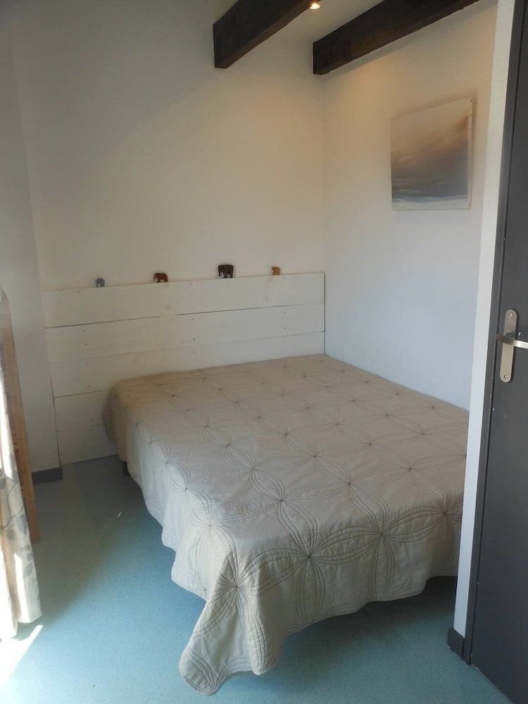 VILLA 3 ROOMS MEZ 47m2 + TERRACE 15m2 REF 4004 - Marseillan | Vrbo