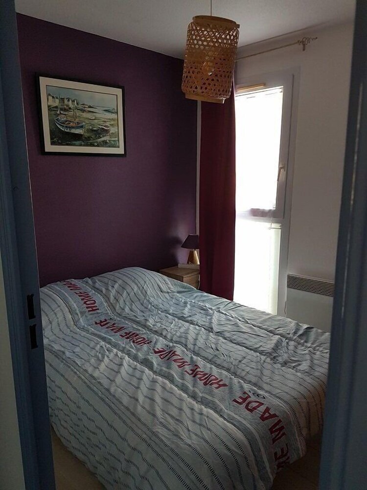 APT 2 ROOMS 28m2 + LOGGIA 7m2 REF 4013 - Marseillan | Vrbo