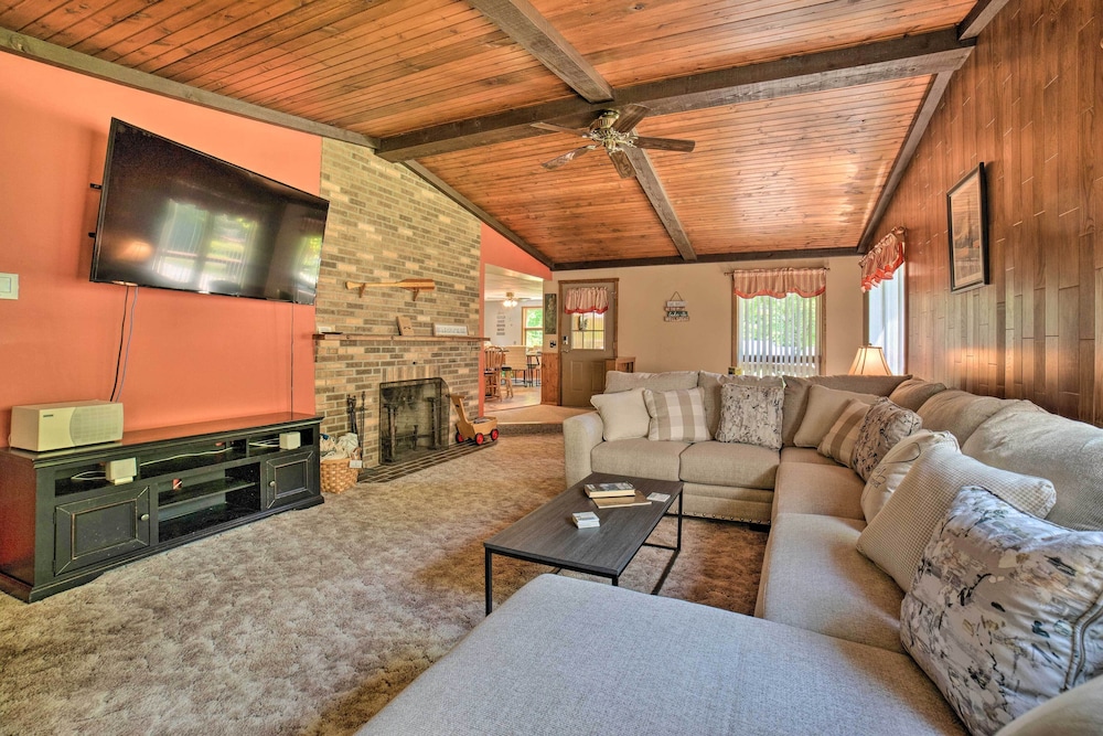 Charming Pymatuning Lake House Near Park & Beach - Pymatuning State Park (Ohio), Andover