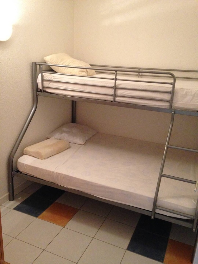 APT 3 ROOMS 44m2 + TERRACE 14m2 REF 4039 - Marseillan | Vrbo