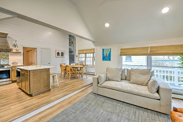 Ocean Grove Apt. W/ Balcony: 1 Block To The Beach! - Asbury Park, NJ