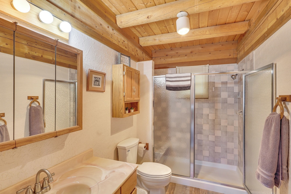 Cottonwood Cabin W/ Private On-site Fly Fishing! - Navajo Lake State Park, Navajo Dam