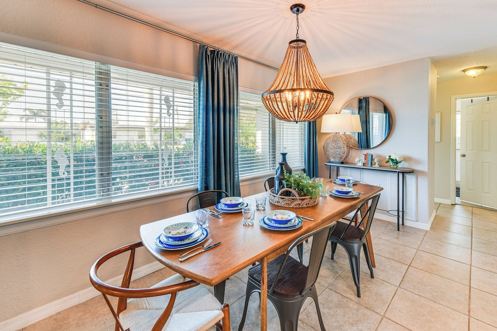 Canal-front Vacation Rental W/ Gulf Access! - Port Charlotte