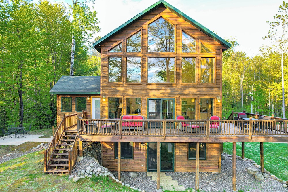 Scenic Hayward Lake View Retreat W/ Fire Pit - Hayward, WI