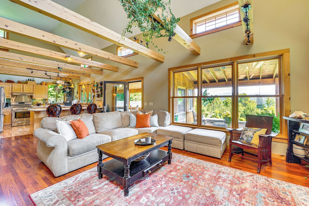 Greensboro Home W/ Porch & Countryside Views! - Vermont